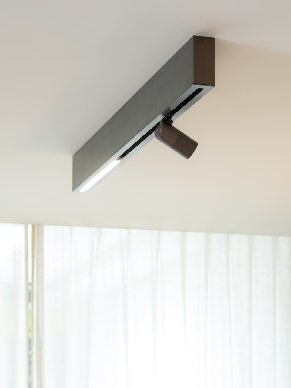 New White Line Dotsi! | Pvd Concept BV